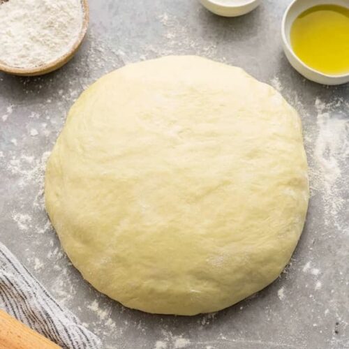 Homemade Texas Roadhouse Rolls Recipe - thedailybakes.com